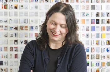 「世界最美的书」三度金奖得主：Irma Boom 专访-搜狐大视野-搜狐新闻