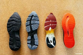 脑袋一热，我们以东瀛法拉利 NSX 为灵感造了对 ASICS 新跑鞋-搜狐大视野-搜狐新闻