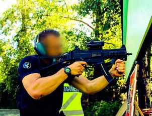 【弹匣您喜欢直的还是弯的】HK公司UMP45 UMP9图集-搜狐大视野-搜狐新闻