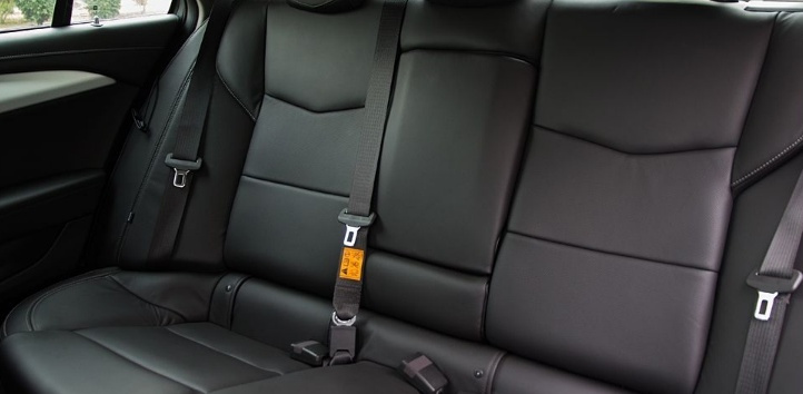 入门版车型配Bose音响，2.0T配8AT零百6.2秒，比3系便宜的B级轿车_搜狐汽车_搜狐网