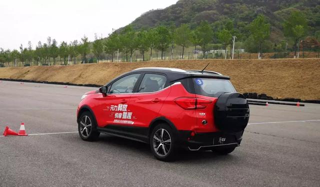 何以成为A0级纯电动SUV霸主？——试驾比亚迪元EV535_搜狐汽车_搜狐网