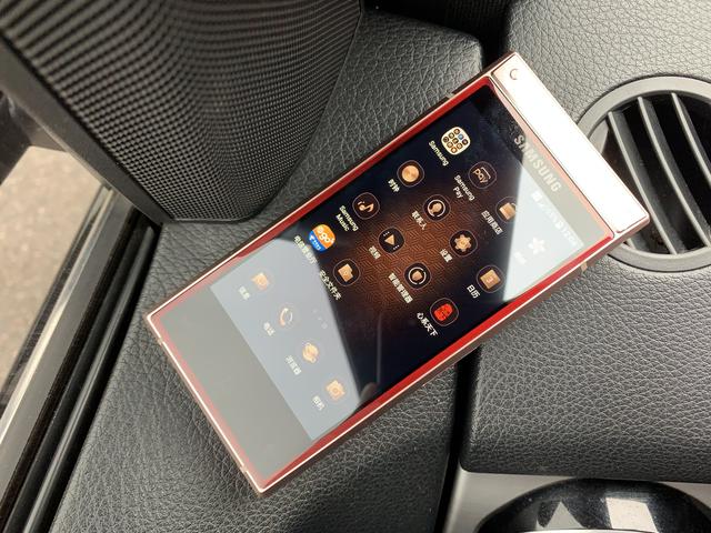 专卖店都无法辨真伪，天锋W2019成功山寨三星W2019，让三星懵了-搜狐大视野-搜狐新闻