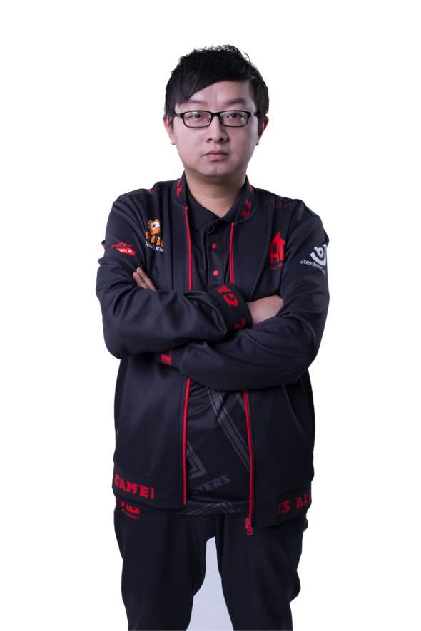 CFPL春季赛即将开幕，人气解说怪咖梧桐助力现场！_直播