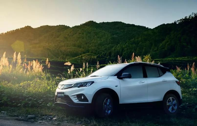 狂跑一百多公里却只花8块钱，目测东南DX3 EV 400要火了！_搜狐汽车_搜狐网