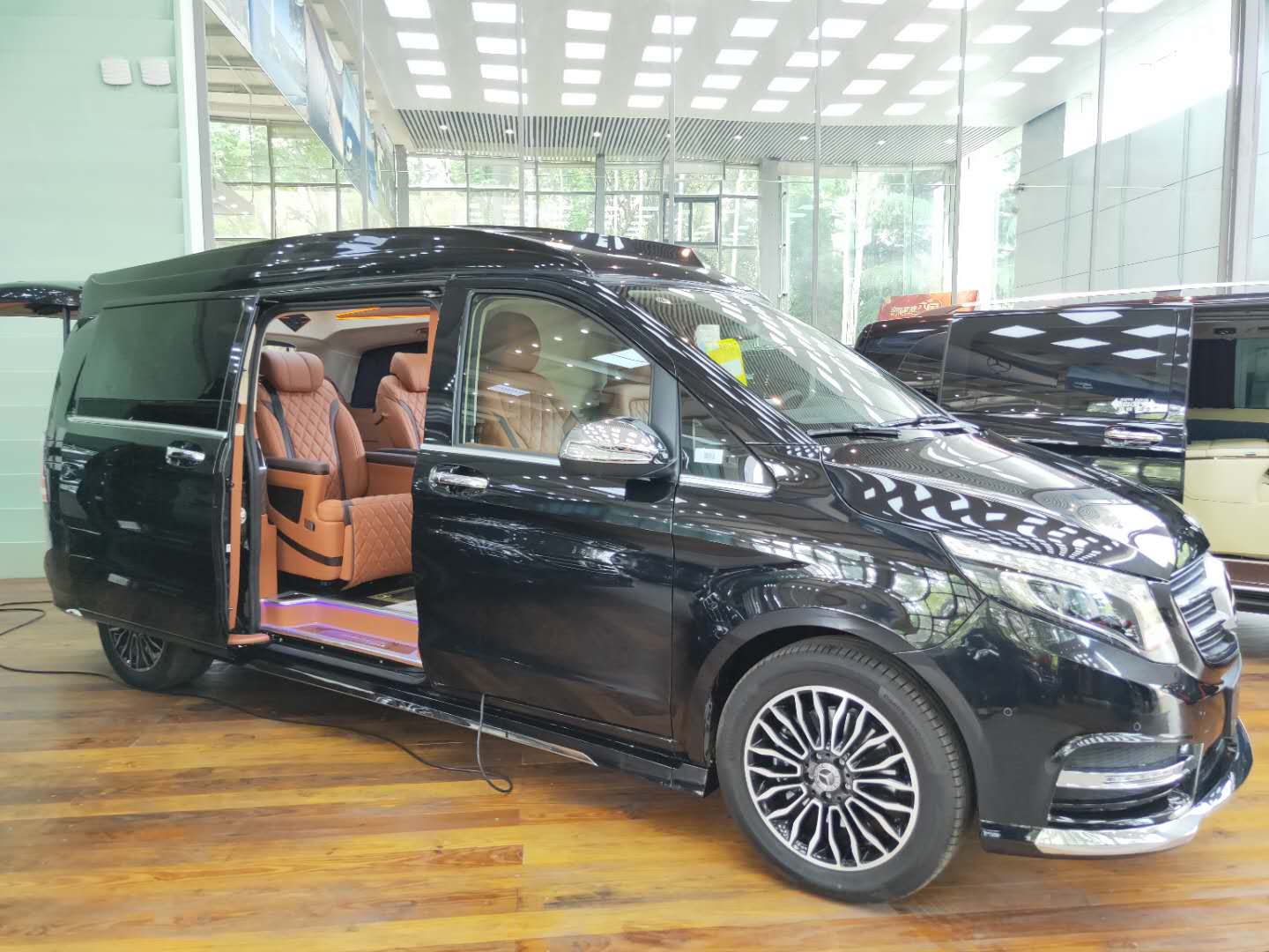 19款奔驰V260L商务车 打造专属您的私人座驾_搜狐汽车_搜狐网