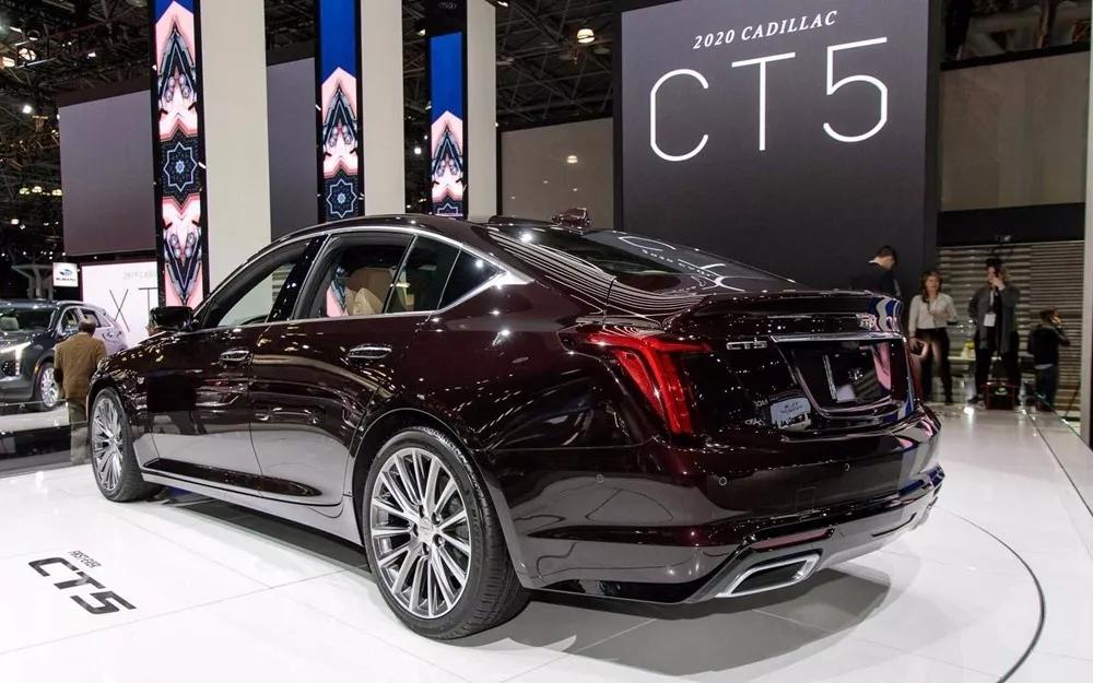 实拍：BBA迎来史上最强对手，3.0T+10AT，而且便便便便宜！_搜狐汽车_搜狐网