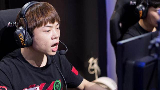 lgd野王解约离队，曾经的双王出征让整个lpl都为之颤抖_Eimy