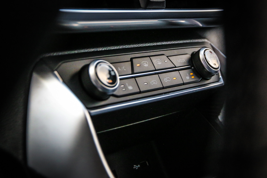 「对比试驾」入门MPV对决 上汽大通MAXUS G50 VS 广汽传祺GM6_搜狐汽车_搜狐网