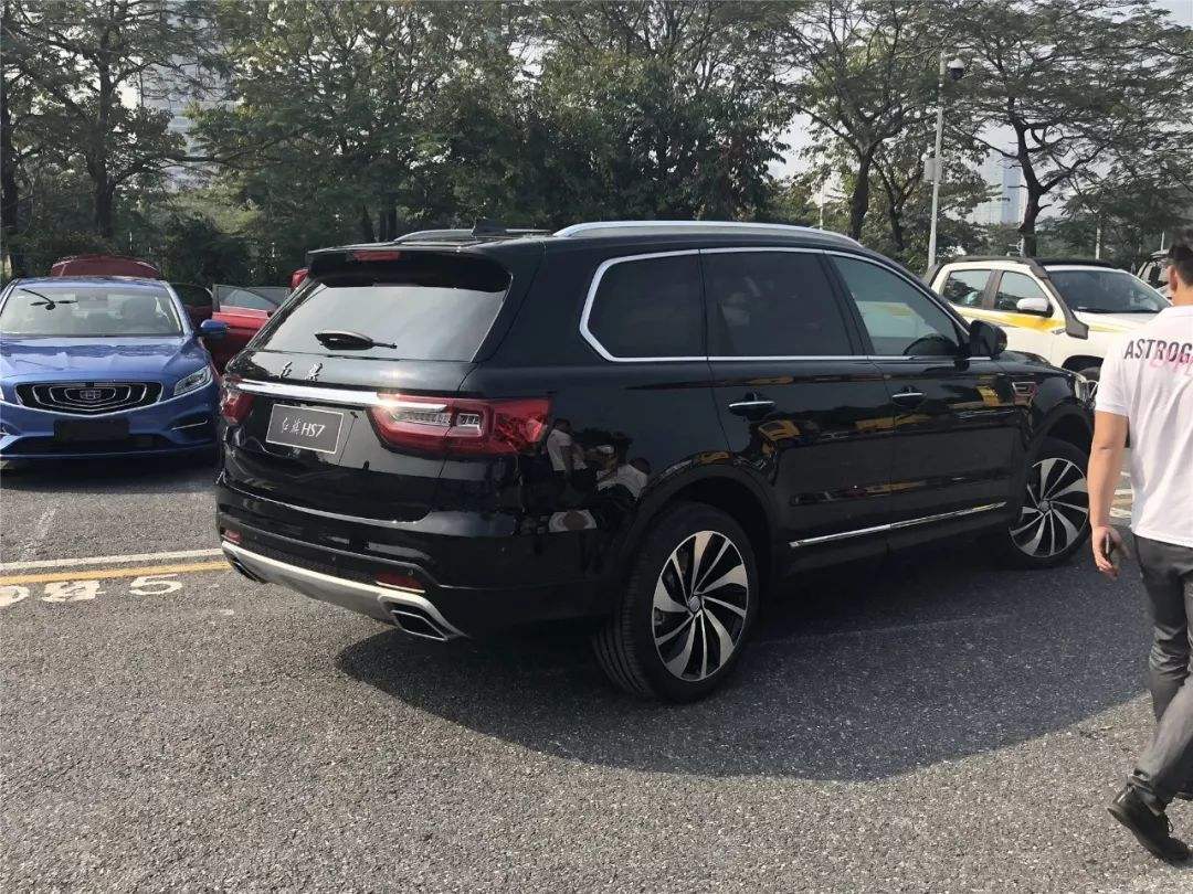 红旗HS7实车亮相，颜值很高尺寸超宝马X5，起步337马力，能火吗？_搜狐汽车_搜狐网