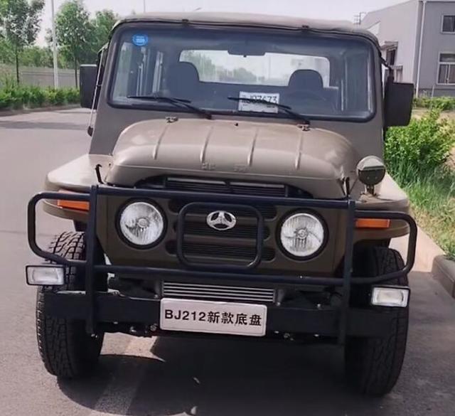 首台新款北汽BJ212亮相！四轮独立悬挂+勇士同款内饰，比老款帅气_搜狐汽车_搜狐网