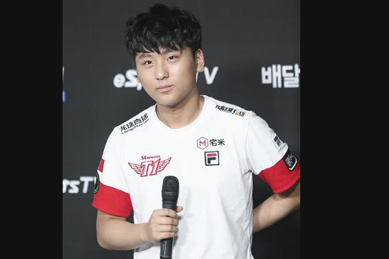 前SKT选手Blank，加入日本赛区，官宣照晒出后乐坏网友！