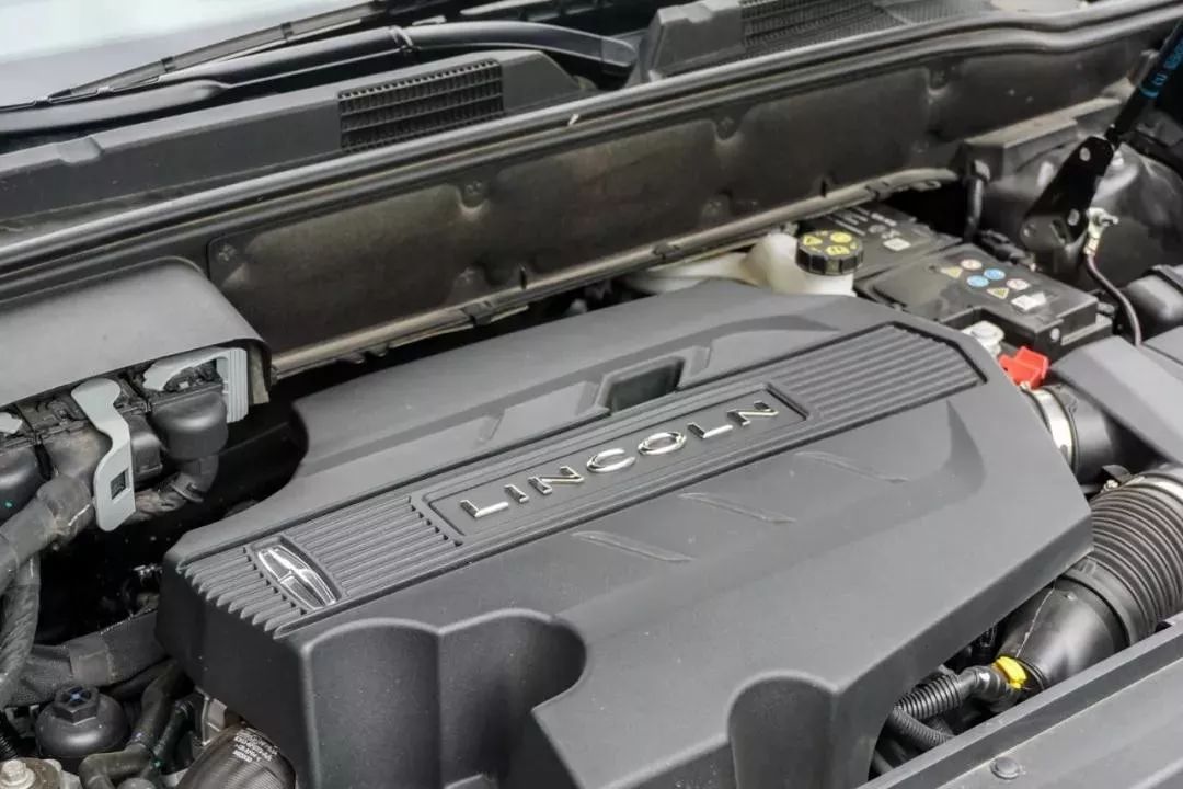 真正的顶级豪华SUV！搭2.7T+8AT超强动力，破百仅需6秒多，回头率力压BBA！_搜狐汽车_搜狐网