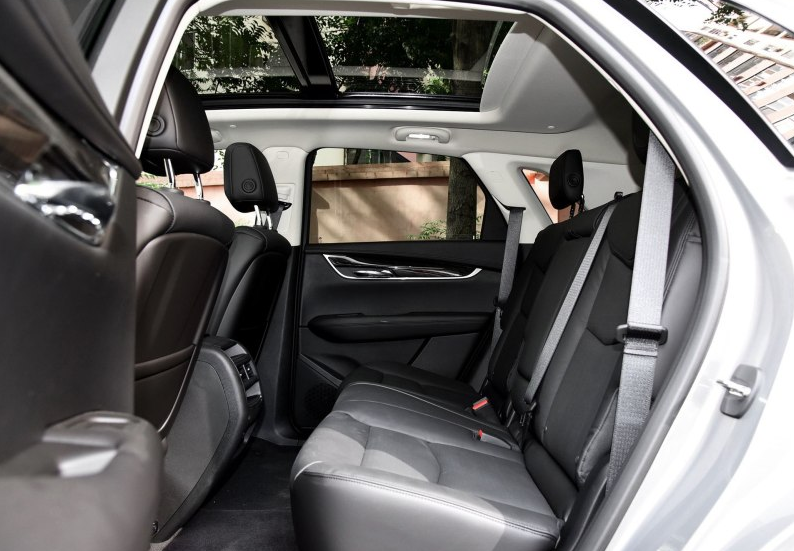 车身比奔驰GLC长，配9AT，油耗低至7.9L，这款豪华SUV优惠8万_搜狐汽车_搜狐网