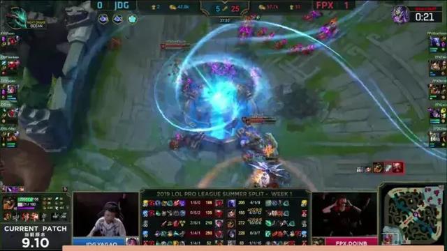 FPX2比0吊打JDG，队员表现引发热议，网友：这中野是真的猛！_比赛