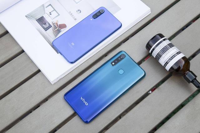 拿vivo Z5x对比小米9 SE，这两款中端机谁更值得买？_笔者