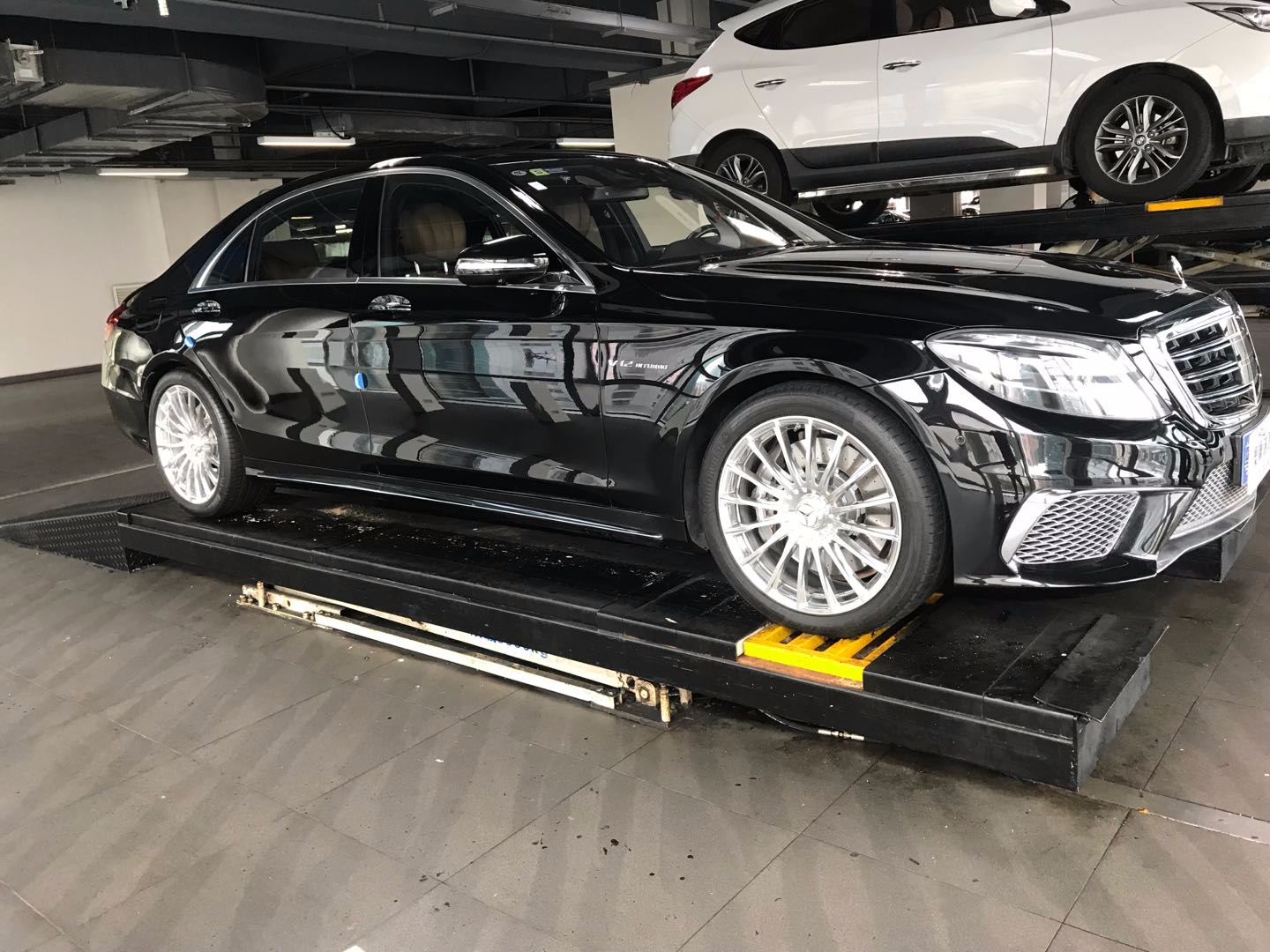 5年折价一半多的西装暴徒 150万买台V12的 AMG S65L值得吗？_搜狐汽车_搜狐网