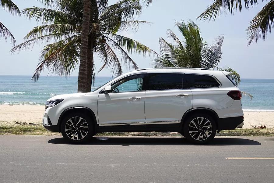 试驾 | 只是“加大号”的7座？10万落地的风行T5L有啥料挖？_搜狐汽车_搜狐网