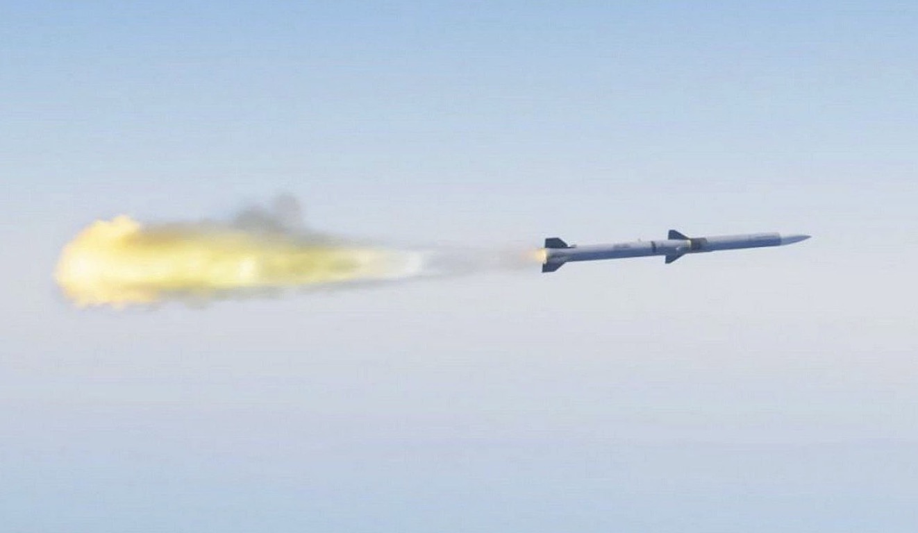 美军新一代超视距空空导弹AIM-260曝光，使用多种先进技术，挑战PL-15_空对空