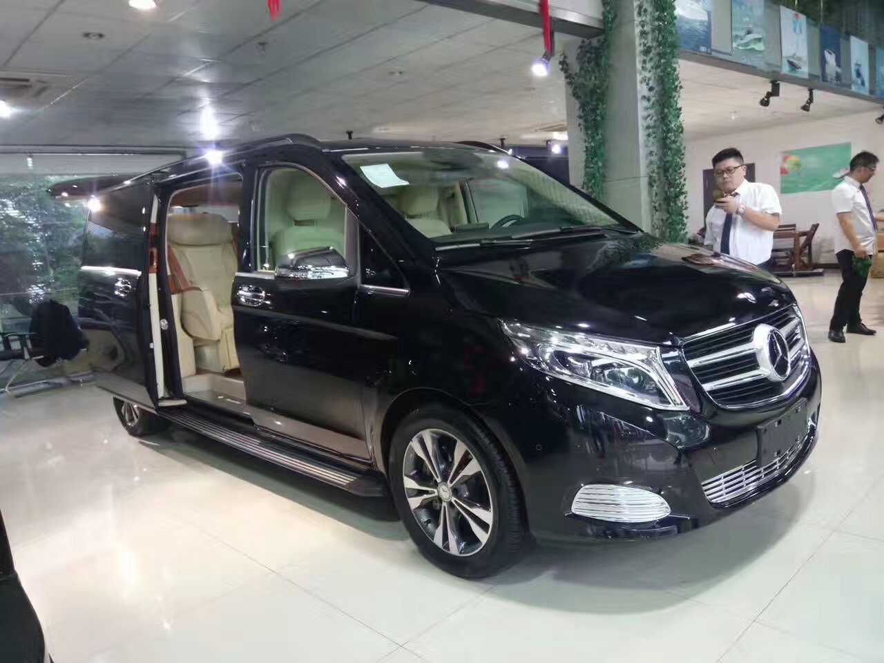 19款奔驰改装商务房车 V260L尊贵加长版_搜狐汽车_搜狐网