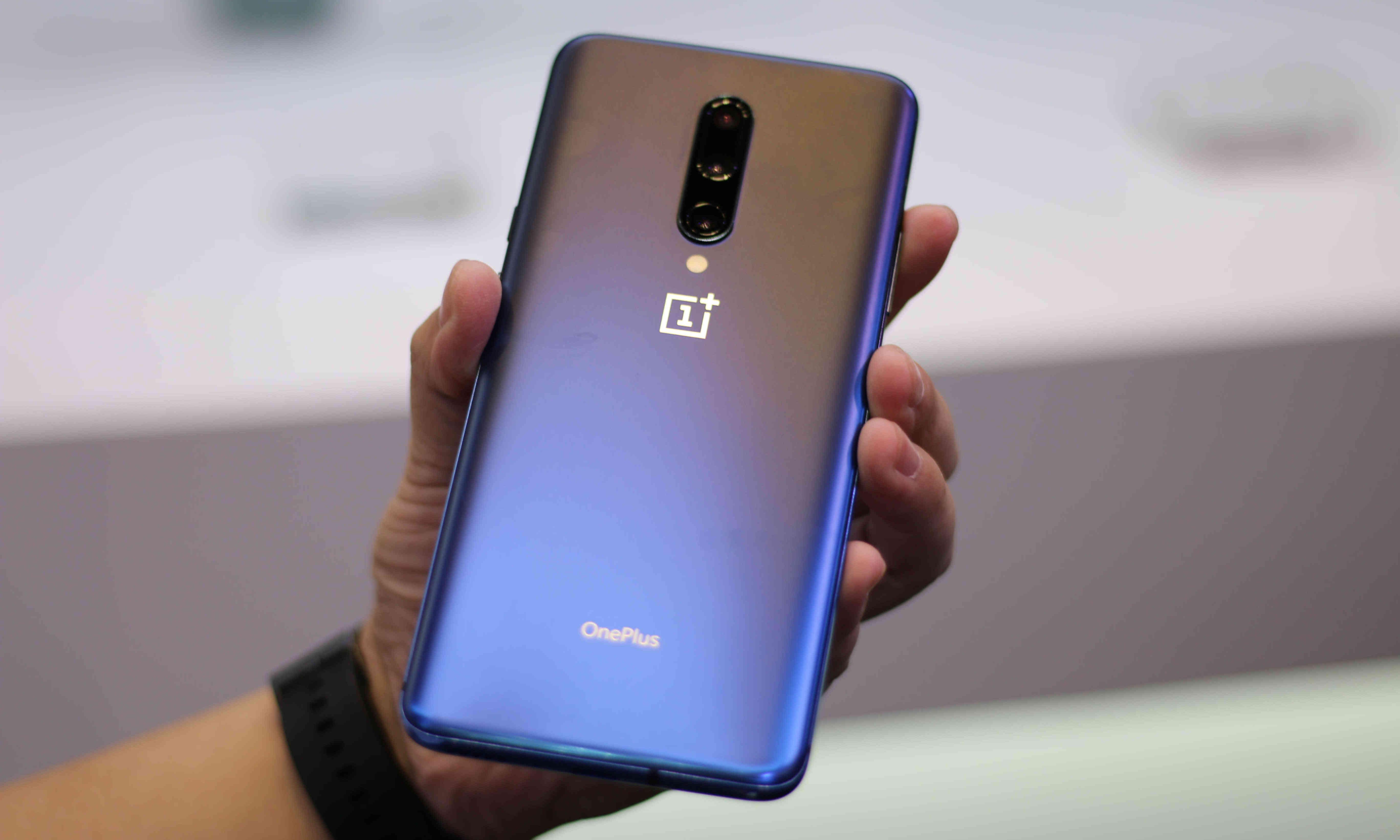 红米K20Pro对上最强安卓机皇一加7，哪一款才是“最香”机？-搜狐大视野-搜狐新闻