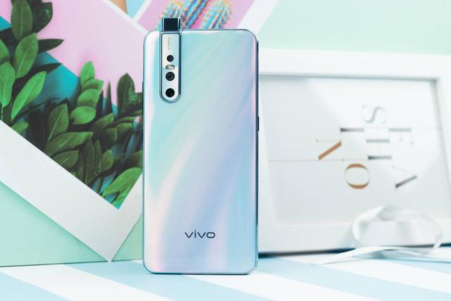 仲夏之夜，梦回纯真，vivo S1 Pro仲夏梦，带给你满满的少女感_用户