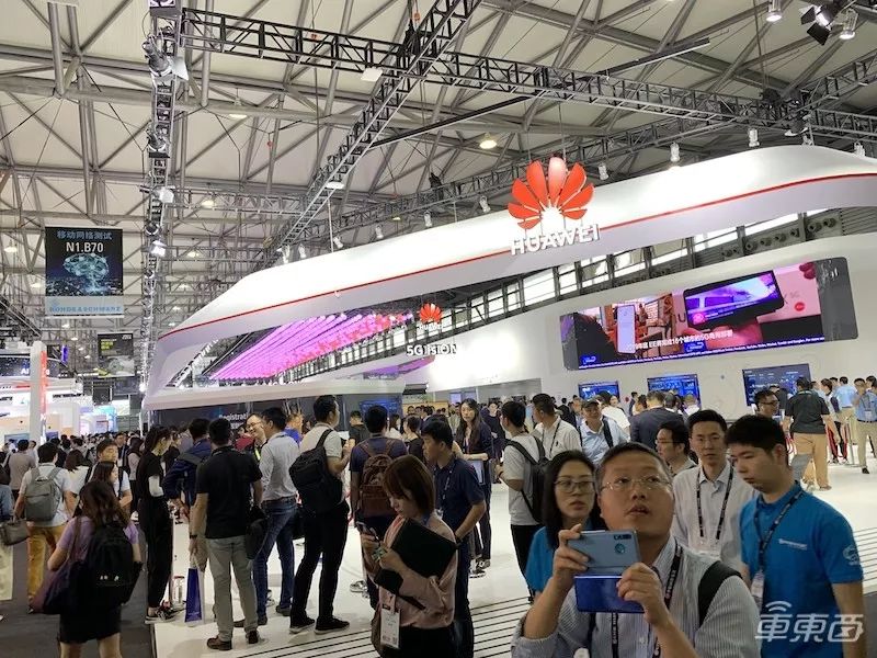 5G车联网大阅兵：华为、高通争秀V2X 电信移动发力远程驾驶_通信