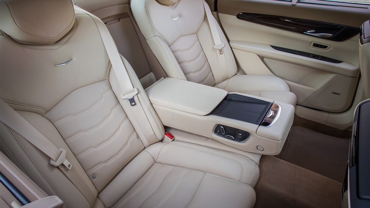 30万行政级豪车，大气CT6/佛系ES/知性S90，哪个入门款最值？_搜狐汽车_搜狐网