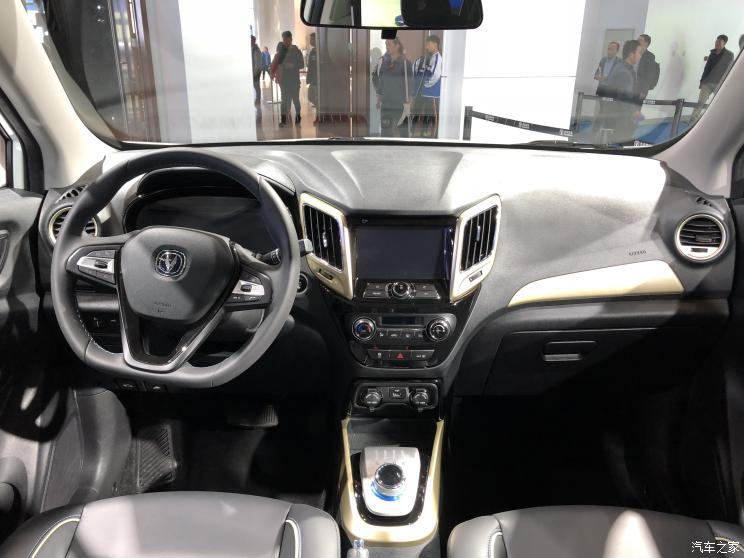 续航里程增加 长安CS15 EV400正式亮相_搜狐汽车_搜狐网