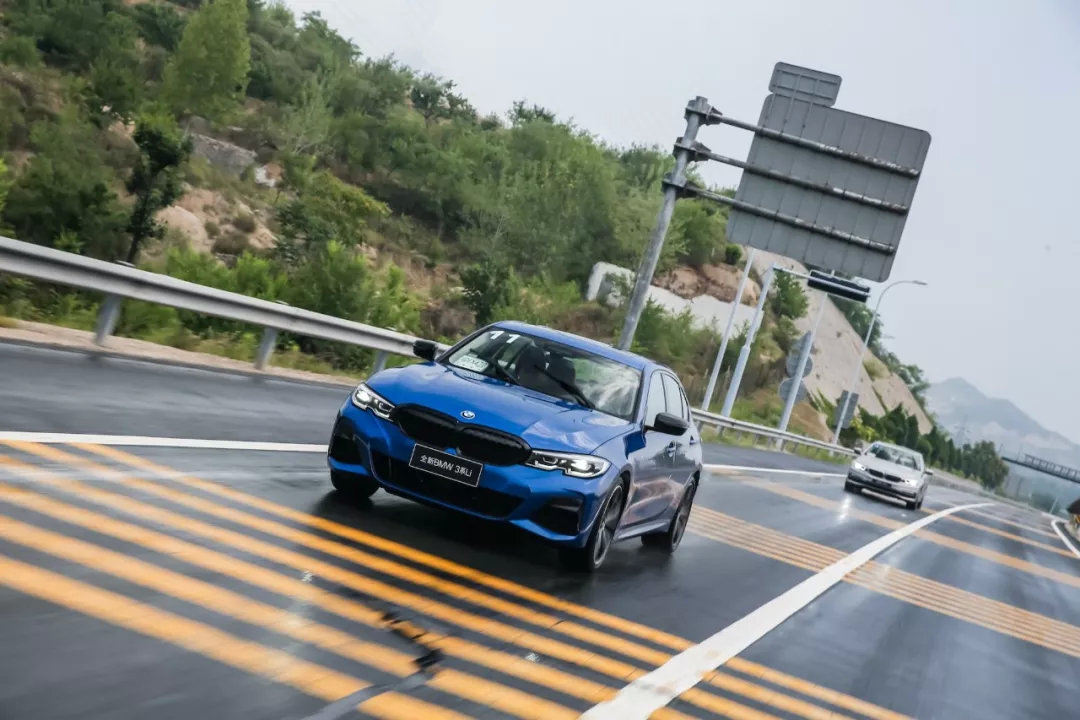 Cars01试驾丨全面提升，不只是印象中的那台3系_搜狐汽车_搜狐网