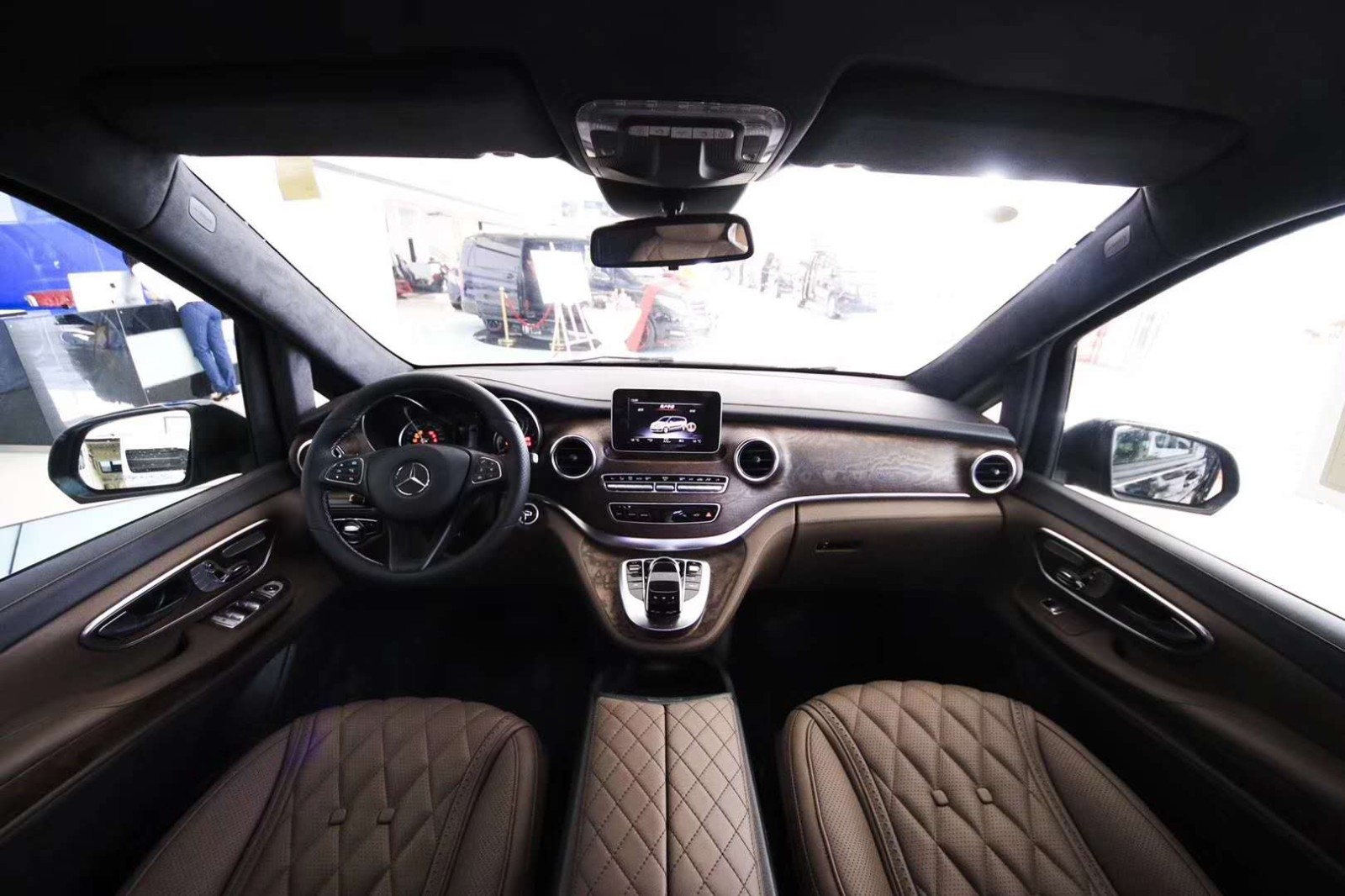 奔驰迈巴赫VS680顶级商务七座闪耀上市_搜狐汽车_搜狐网