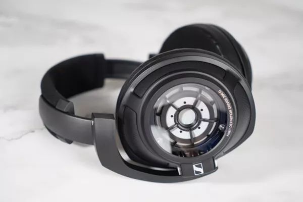 【耳机便携】宽松、流畅、细致：试听声海Sennheiser HD 820 + HDV 820组合_设计