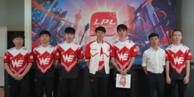 全LPL都在帮RNG进S9！WE不进季后赛也要拉JDG下水_队伍