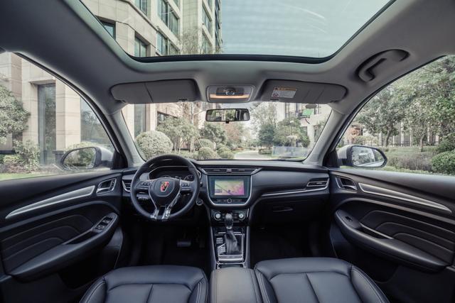 颜值才是硬道理！详细对比荣威RX3、长安CS35 PLUS，哪款是你的菜_搜狐汽车_搜狐网