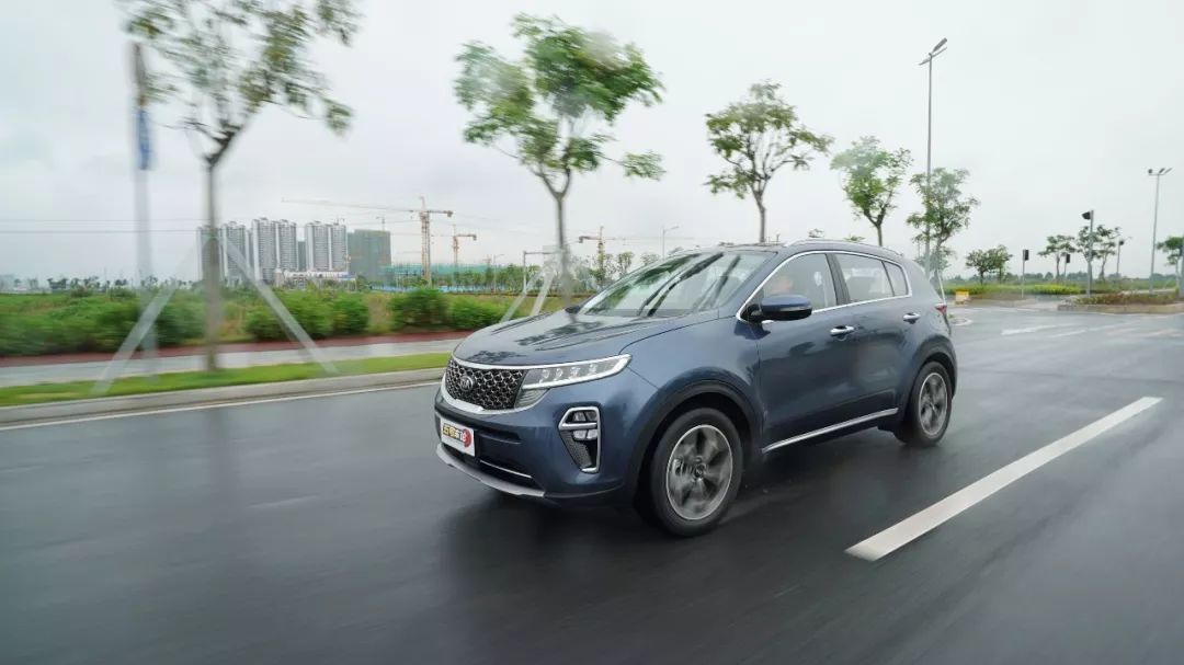 日韩紧凑级SUV对决 起亚KX5对比丰田RAV4荣放_搜狐汽车_搜狐网