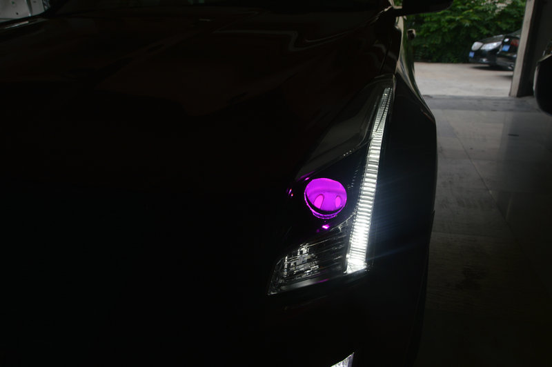 炫酷凯迪拉克ATSL改灯升级LED双光透镜+紫恶魔。 显得更加神秘而尊贵_搜狐汽车_搜狐网
