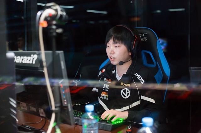 DOTA2:「TI9」VG战队巡礼-世界第二可爱露锋芒，文明礼貌皮鞋杨_vg