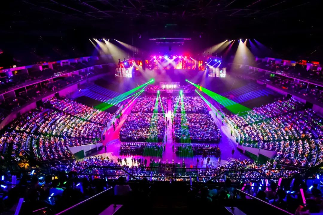 从800到600万粉丝，B站如何打造BML VR（全息演唱会）？_虚拟