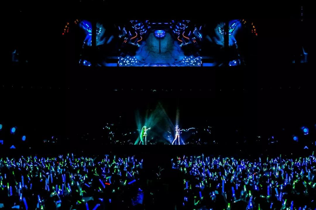 从800到600万粉丝，B站如何打造BML VR（全息演唱会）？_虚拟