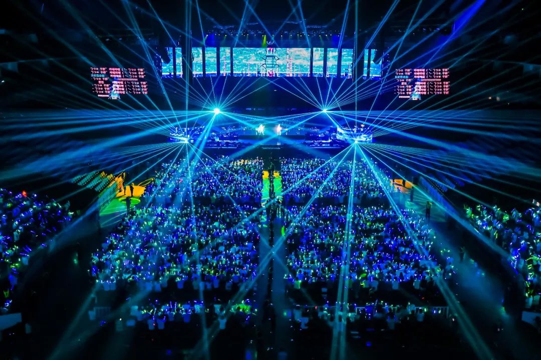 从800到600万粉丝，B站如何打造BML VR（全息演唱会）？_虚拟