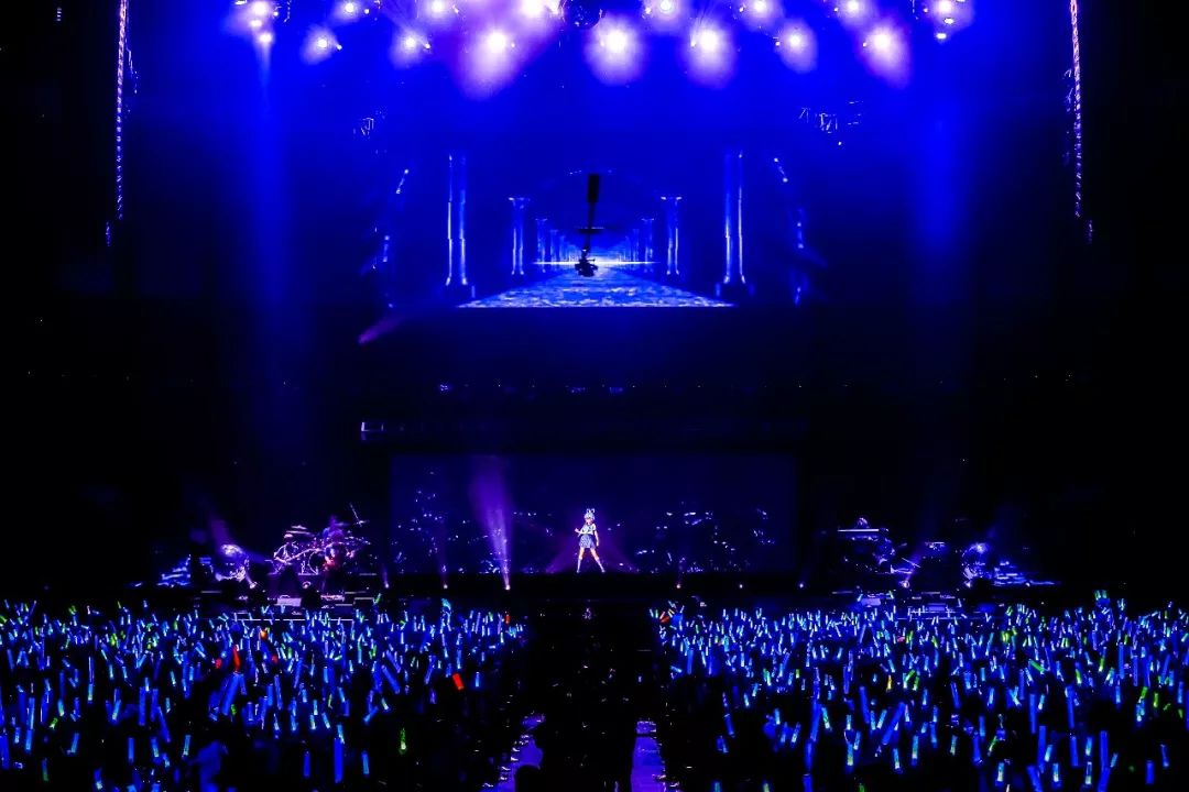 从800到600万粉丝，B站如何打造BML VR（全息演唱会）？_虚拟