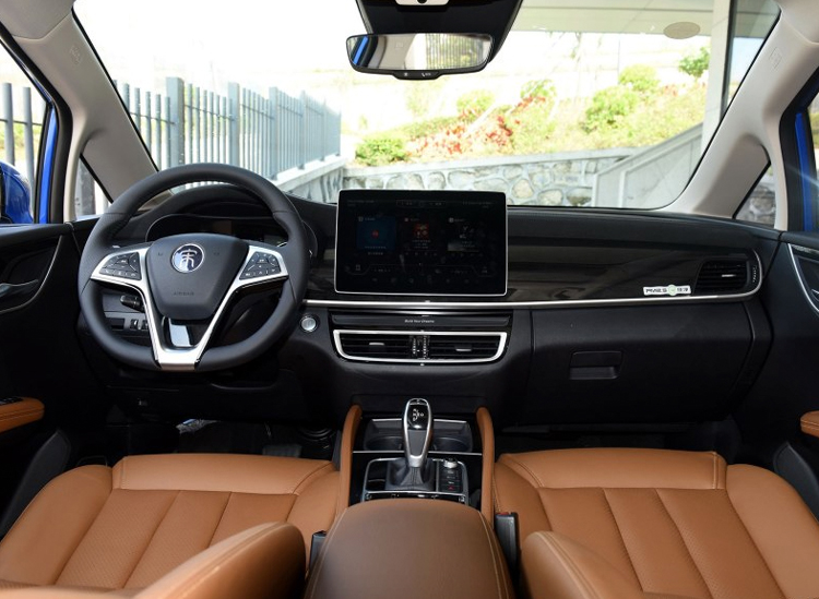 宋MAX、嘉际和大通G50面前留给汉腾V7蛋糕有多少？_搜狐汽车_搜狐网