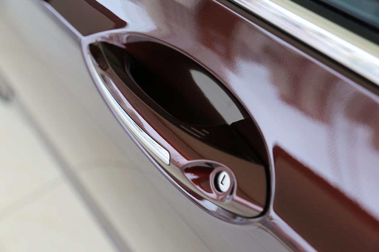 国产奥迪A4L配置不及大众迈腾，拿什么PK美系豪车林肯MKZ？_搜狐汽车_搜狐网