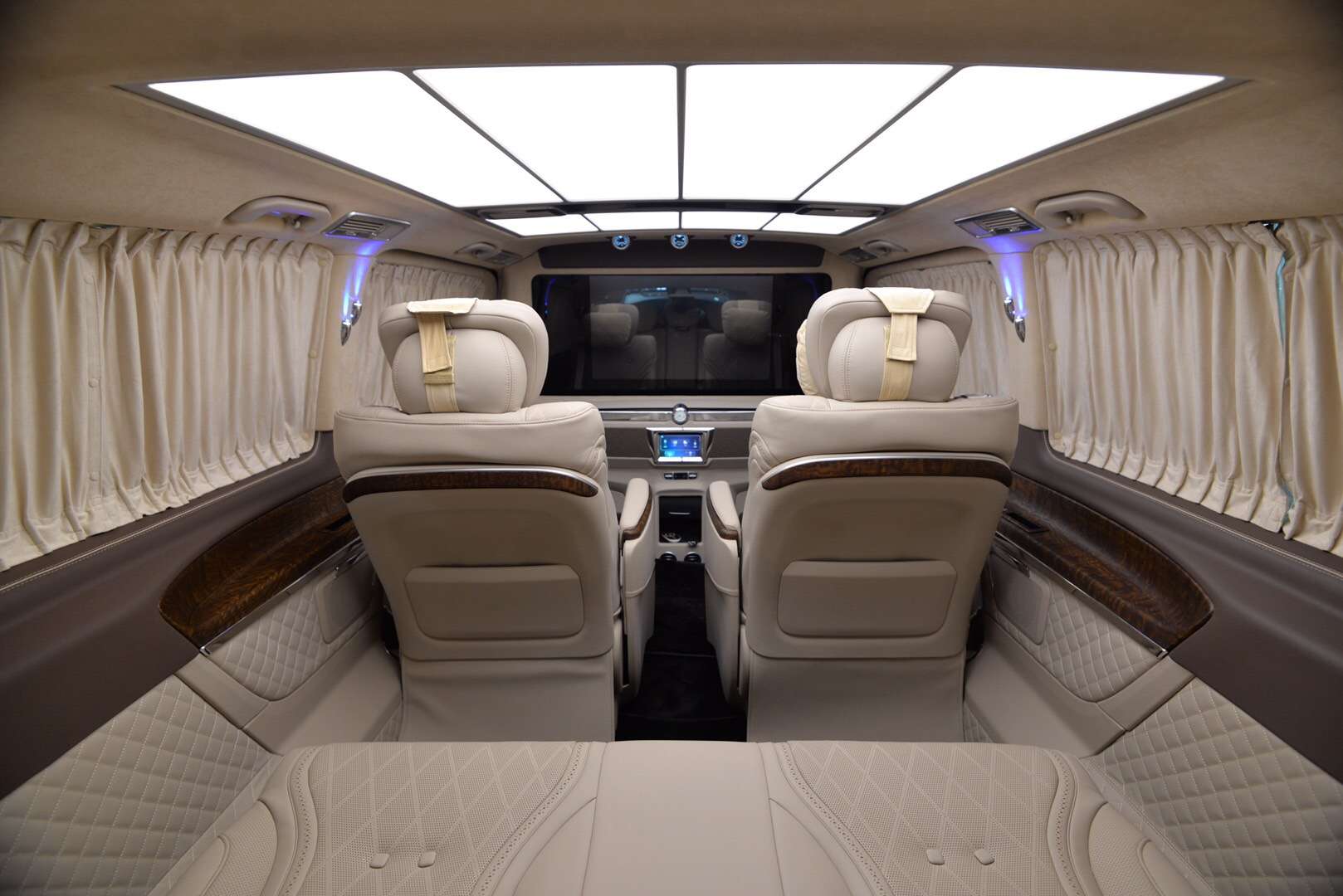 经典之作MPV中的迈巴赫VS680力压埃尔法_搜狐汽车_搜狐网