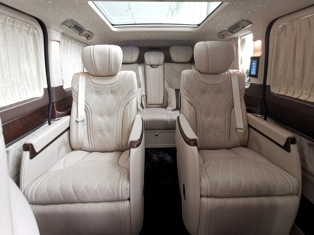 奔驰V260L升级奔驰迈巴赫VS680 米色内饰 满天星灯饰 现车到店_搜狐汽车_搜狐网