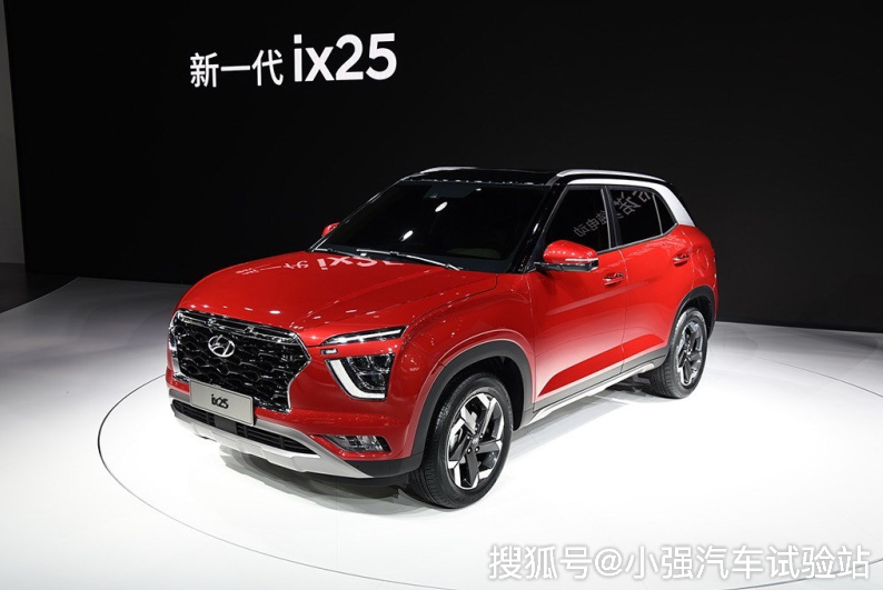 北京现代新一代ix25外观升级，内饰曝光， 换1.5L+CVT油耗更低！_搜狐汽车_搜狐网