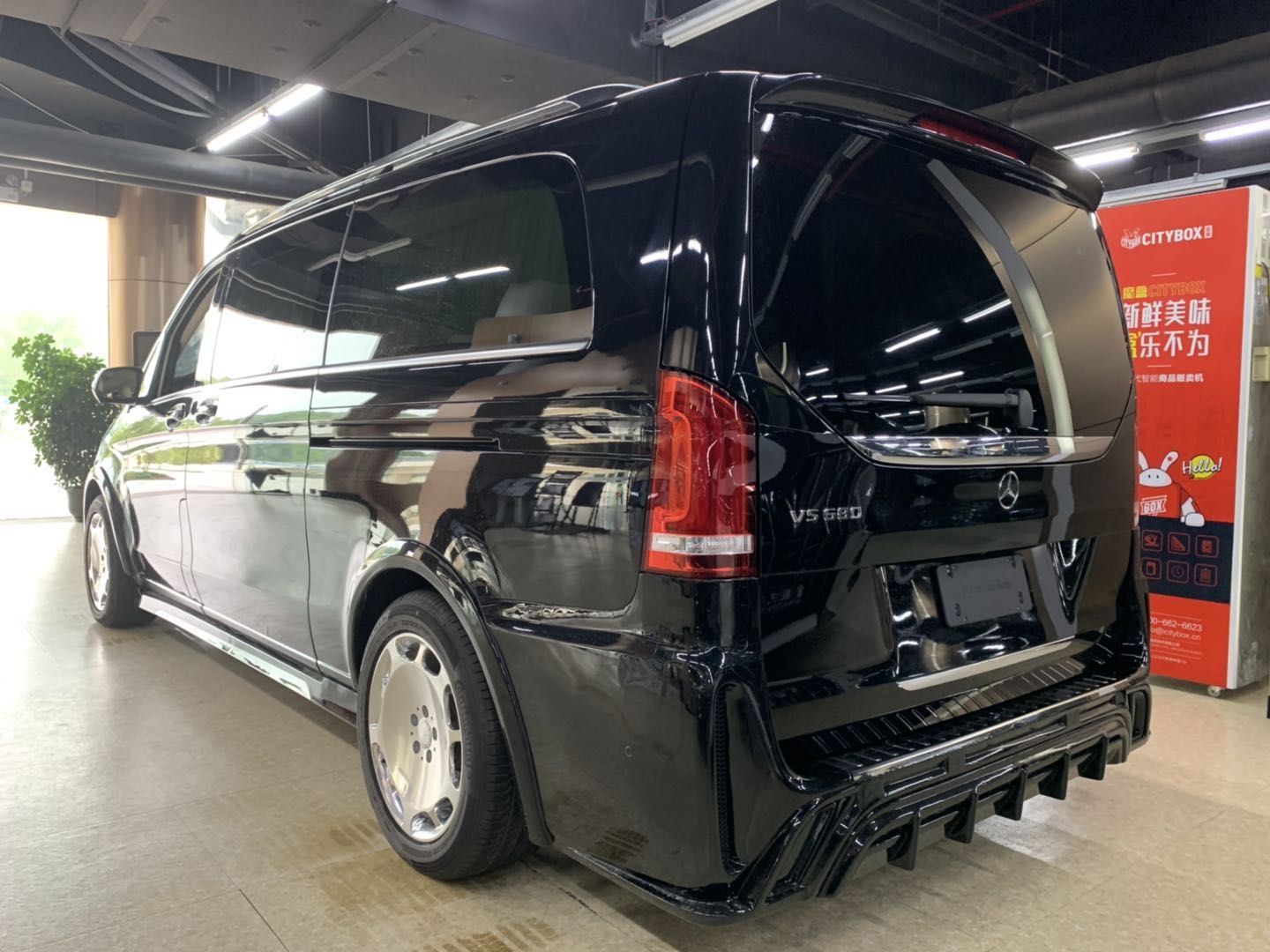 2019款奔驰迈巴赫VS680七座商务车震撼来袭_搜狐汽车_搜狐网