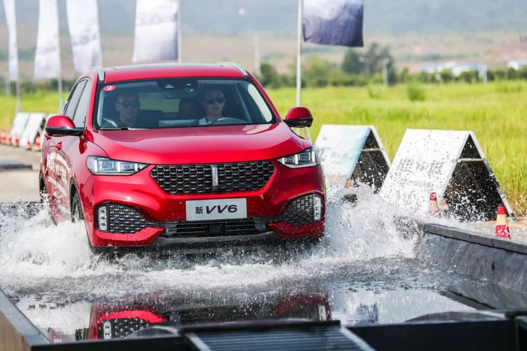 试驾丨2020款VV6 Collie智行版初体验，它有一颗“伟大”的灵魂_搜狐汽车_搜狐网