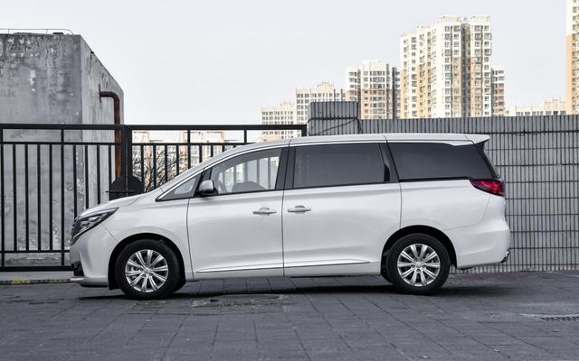 “国产埃尔法”升级，2.0T爆发252马力+运动套件，新款GM8曝光_搜狐汽车_搜狐网