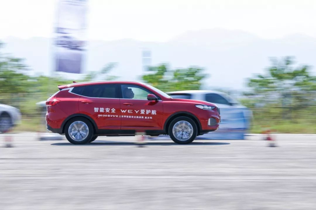 试驾丨2020款VV6 Collie智行版初体验，它有一颗“伟大”的灵魂_搜狐汽车_搜狐网