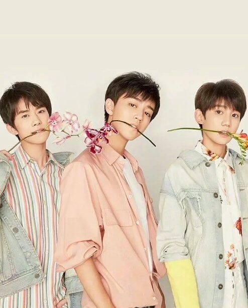 男明星叼花姿势大赏，最帅伴郎团颜值爆炸，这一对CP神颜无敌超帅_样子